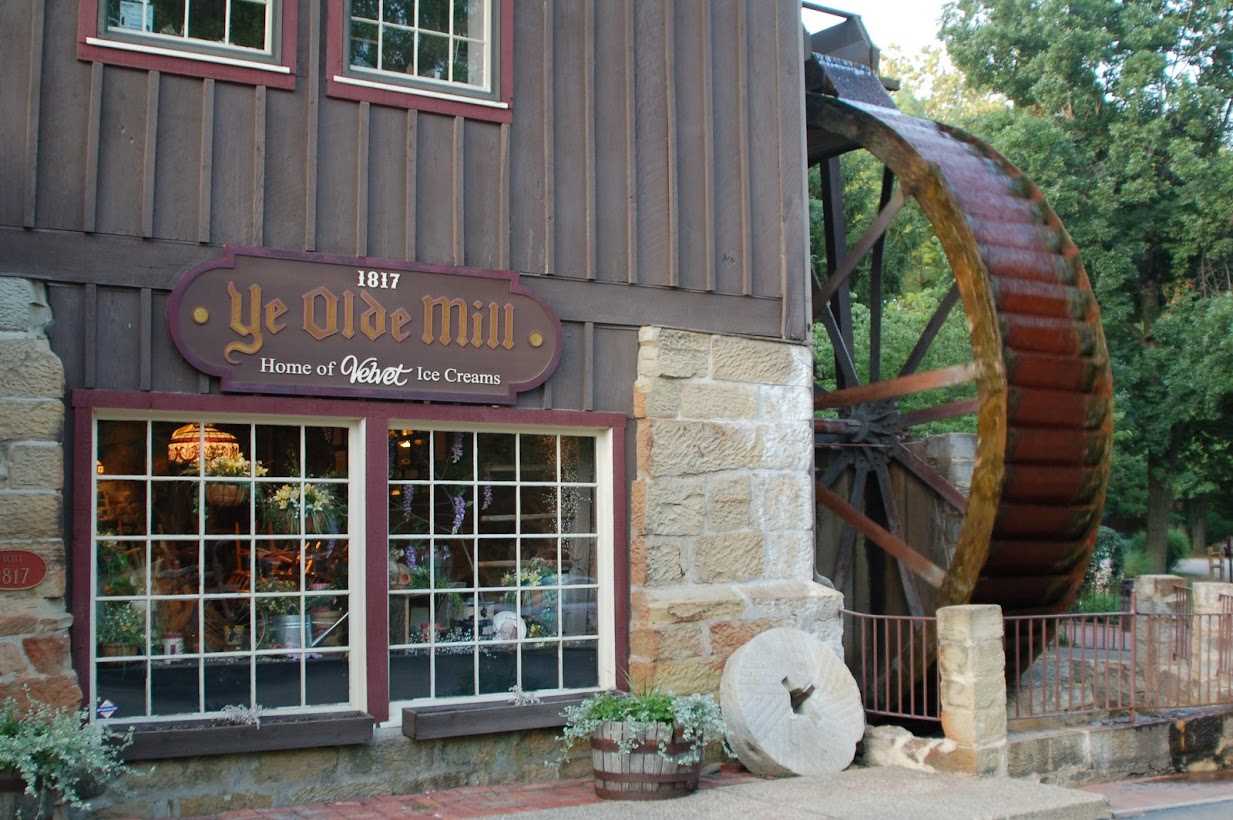 Velvet’s Ye Olde Mill draws ice cream lovers – Dusty Tires