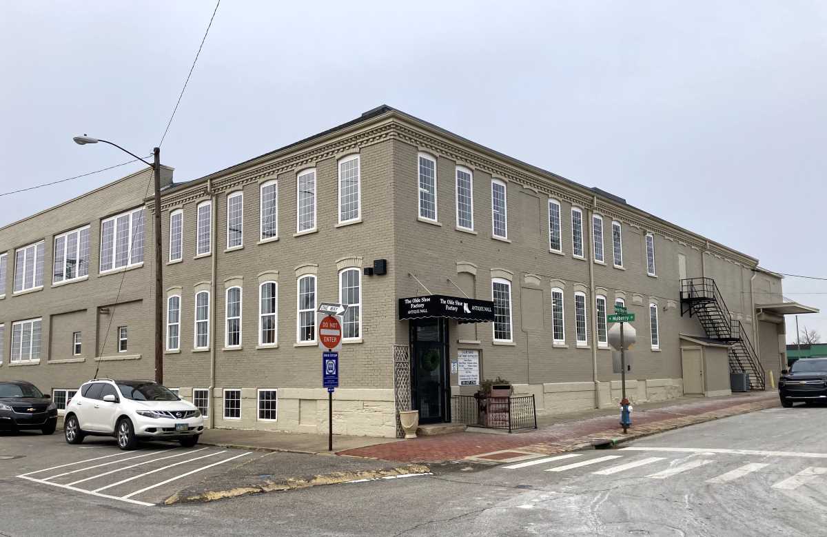 Antique malls and shops – Dusty Tires