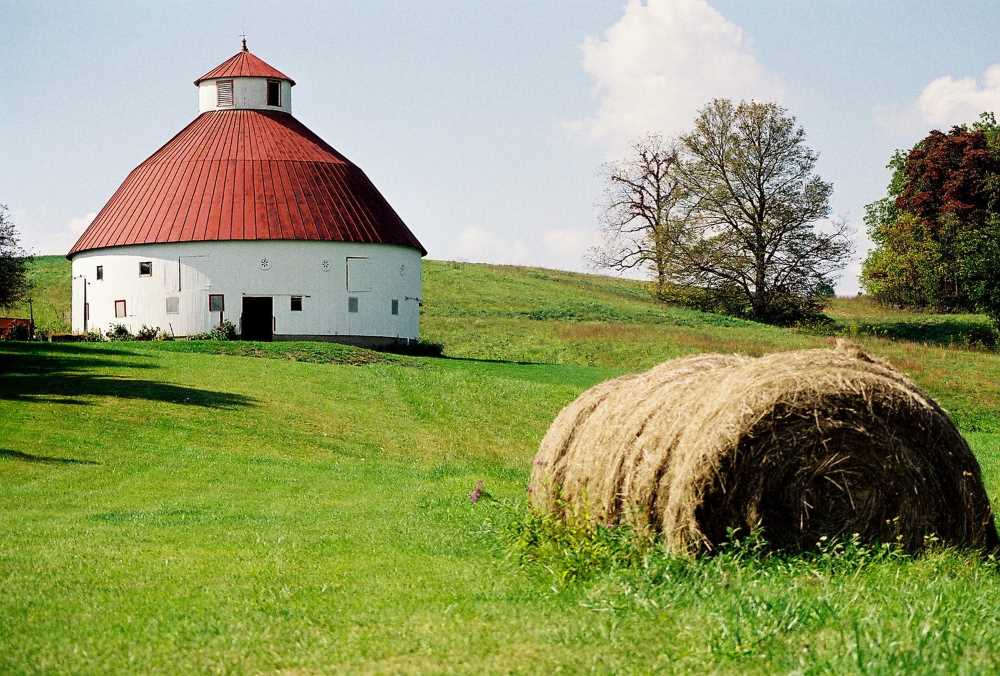 Round barns are a rare breed in Buckeye State – Dusty Tires