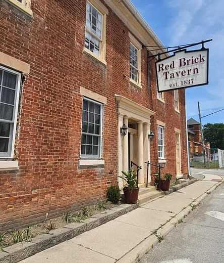 Historic Taverns – Dusty Tires