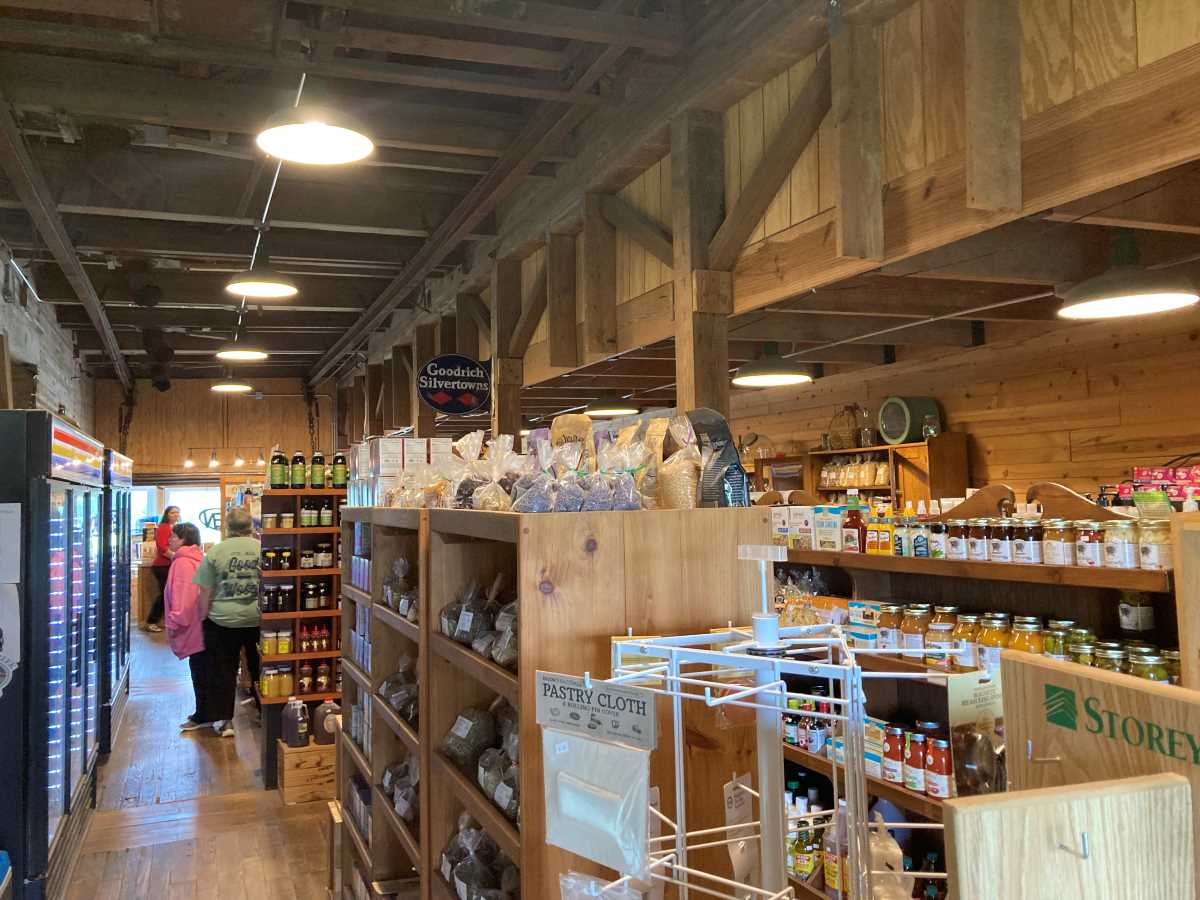 Former grain elevator is family-run Homestead Store – Dusty Tires